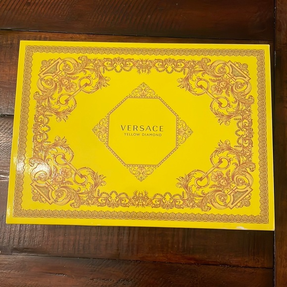 Versace | Bath & Body | Versace Yellow Gold Perfume Gift Set | Poshmark